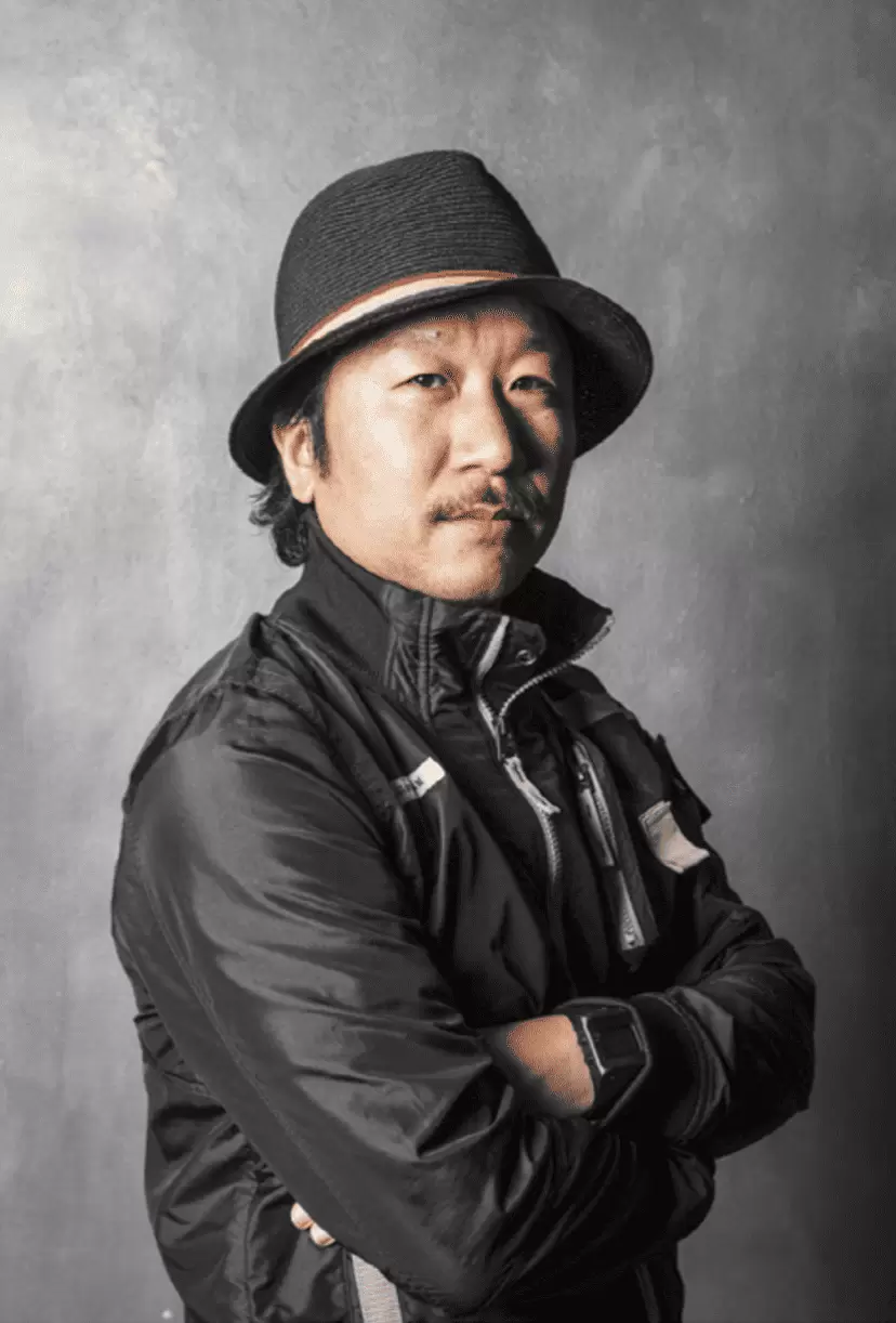 The Taegeukgi Grandmother (Namdaemun Market), by Area Park | 現代アートの販売 ...