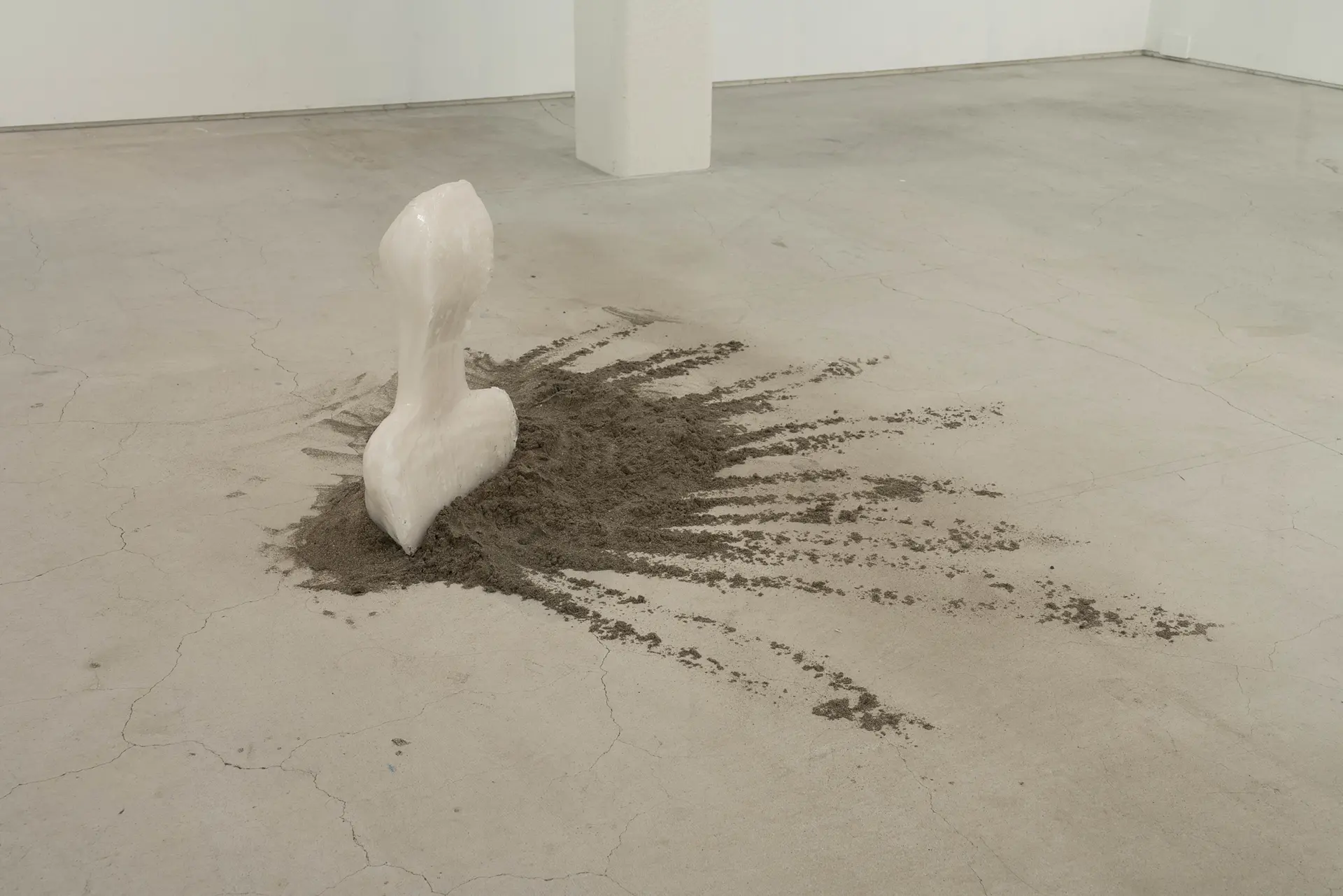 岸 裕真「Moon?」 | ArtSticker