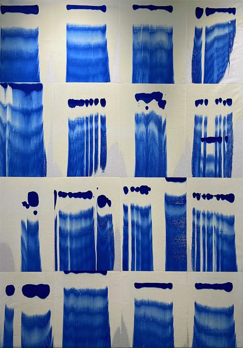 BLUE FLOATS by カザマ ナオミ | 現代アートの販売・通販 | ArtSticker