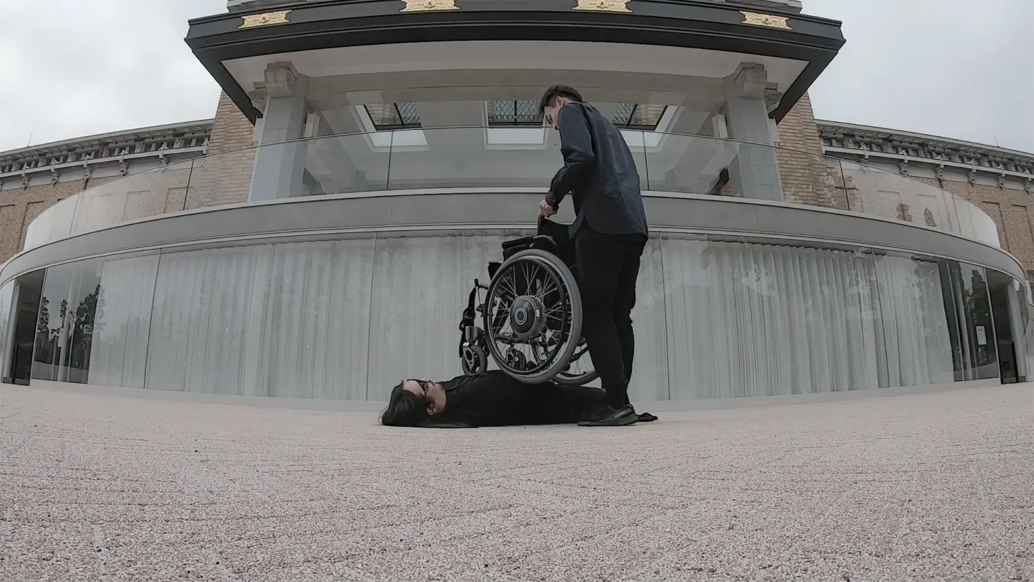 Dance by SUPER-NORMAL | 現代アートの販売・通販 | ArtSticker